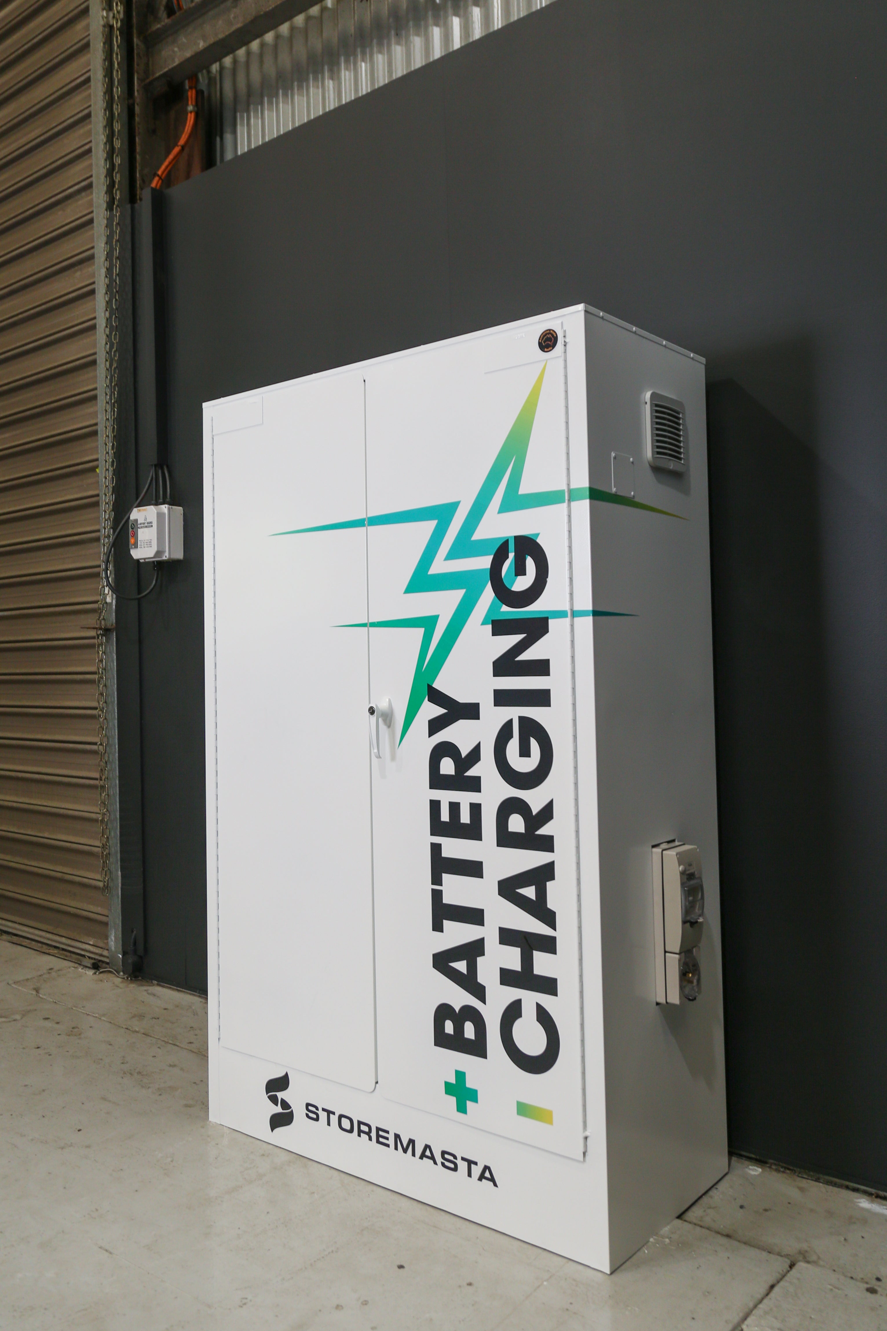 18 Outlet Battery Charging Cabinet | Storemasta